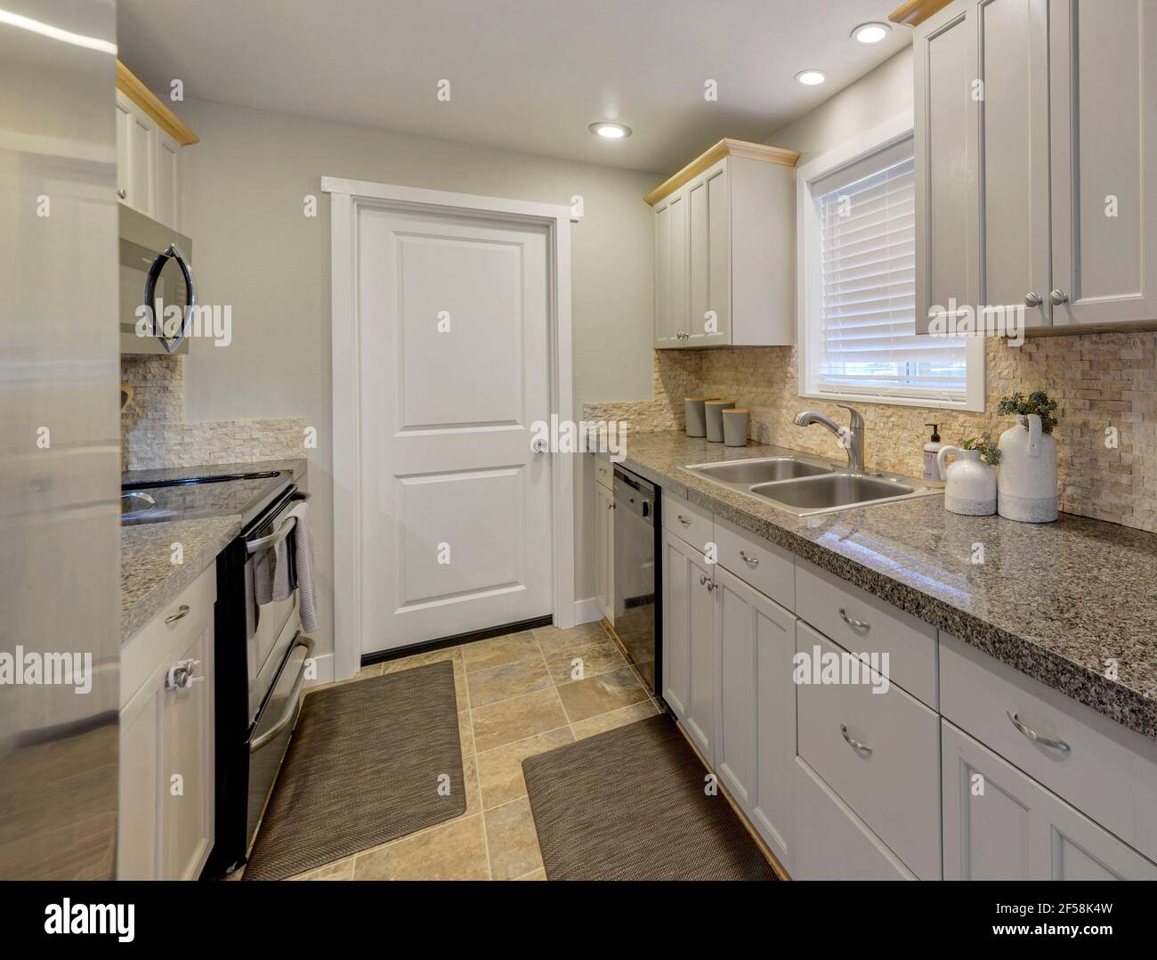 Modern residential kitchen interior Stock Photo - Alamy