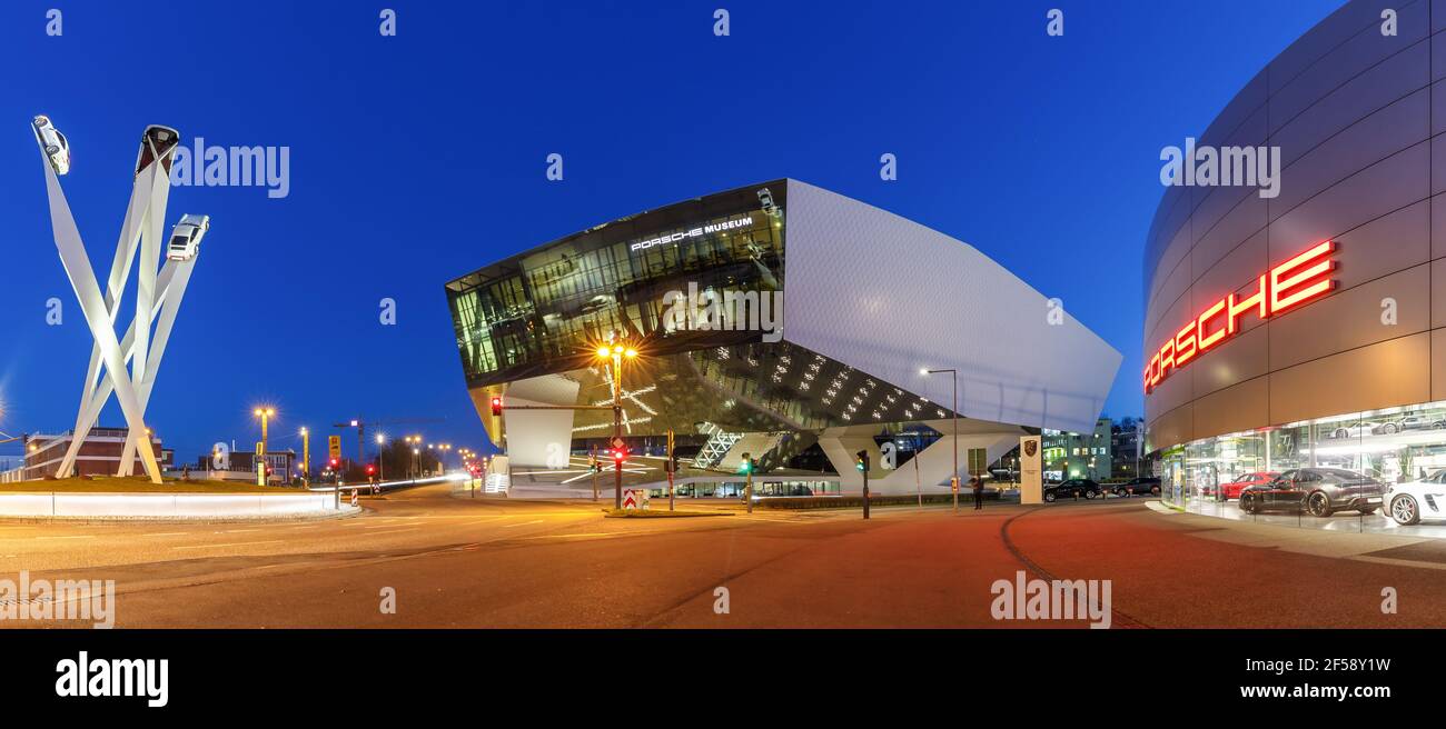 Porsche square hi-res stock photography and images - Alamy