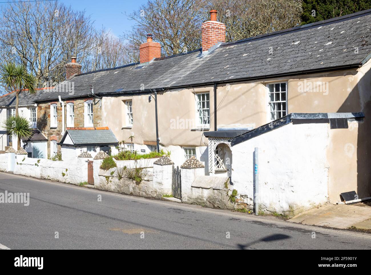 Row of miners cottages hi-res stock photography and images - Alamy