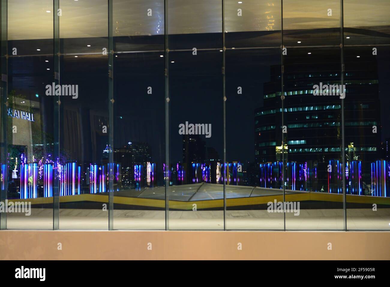 Iconsiam exterior hi-res stock photography and images - Alamy