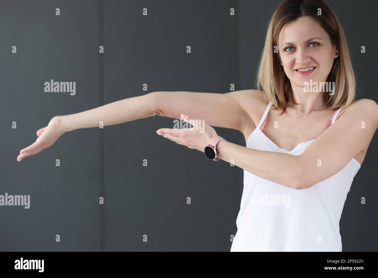 Hypermobile joint hi-res stock photography and images - Alamy