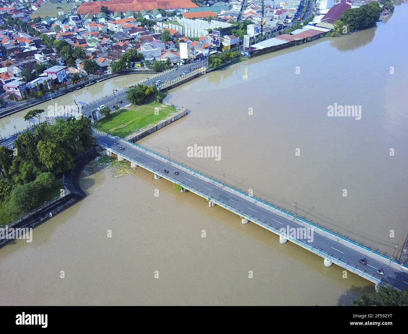 Aerial shot long asphalt bridge hi-res stock photography and images - Alamy