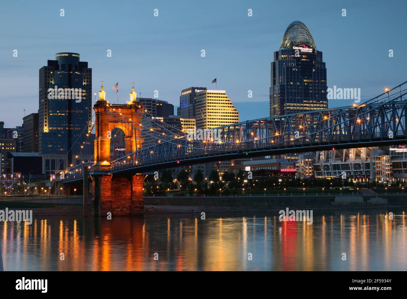 Skylin hi-res stock photography and images - Alamy