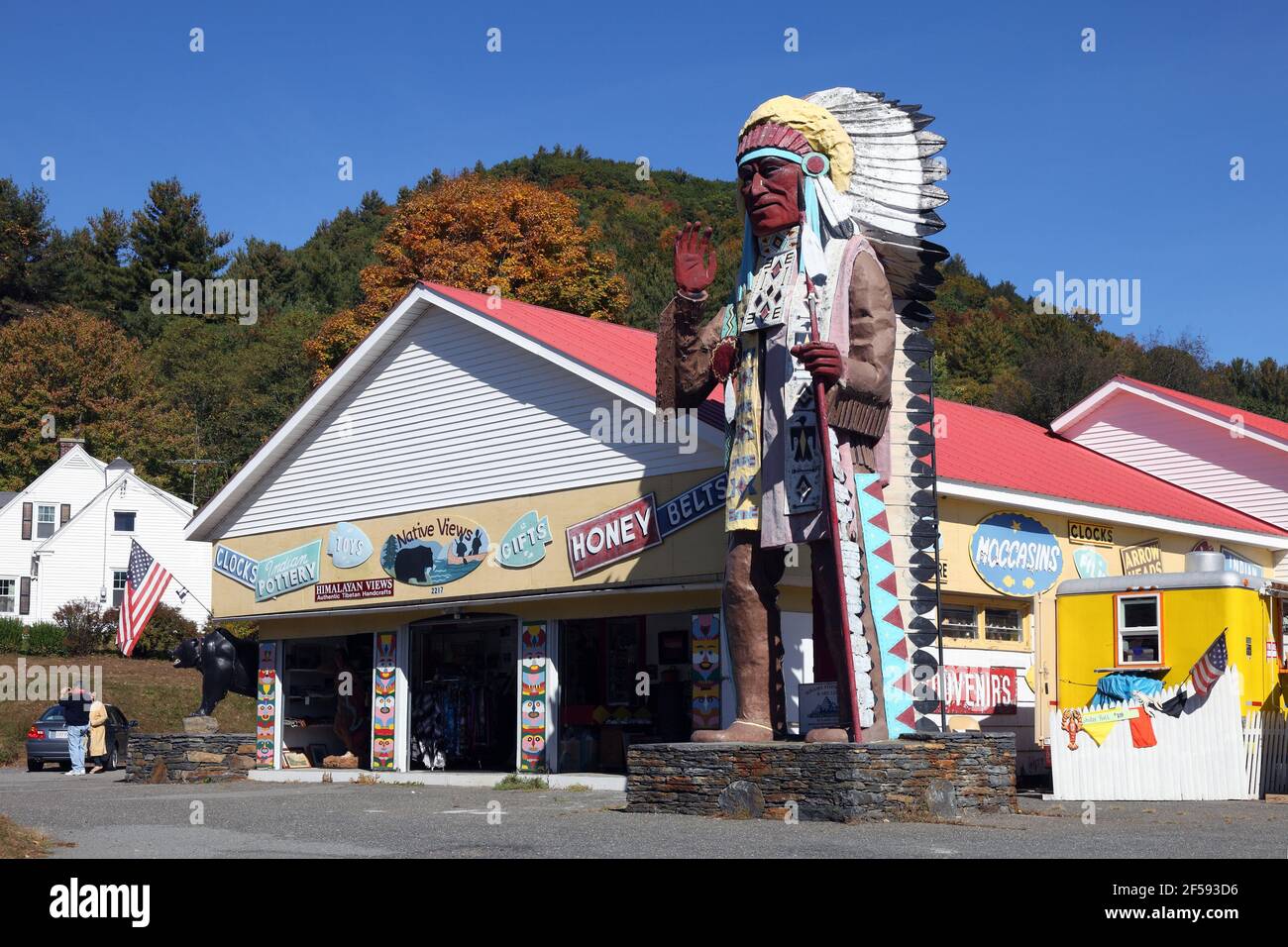 geography / travel, India, Massachusetts, Mohawk Trail, Souvenir shop ...
