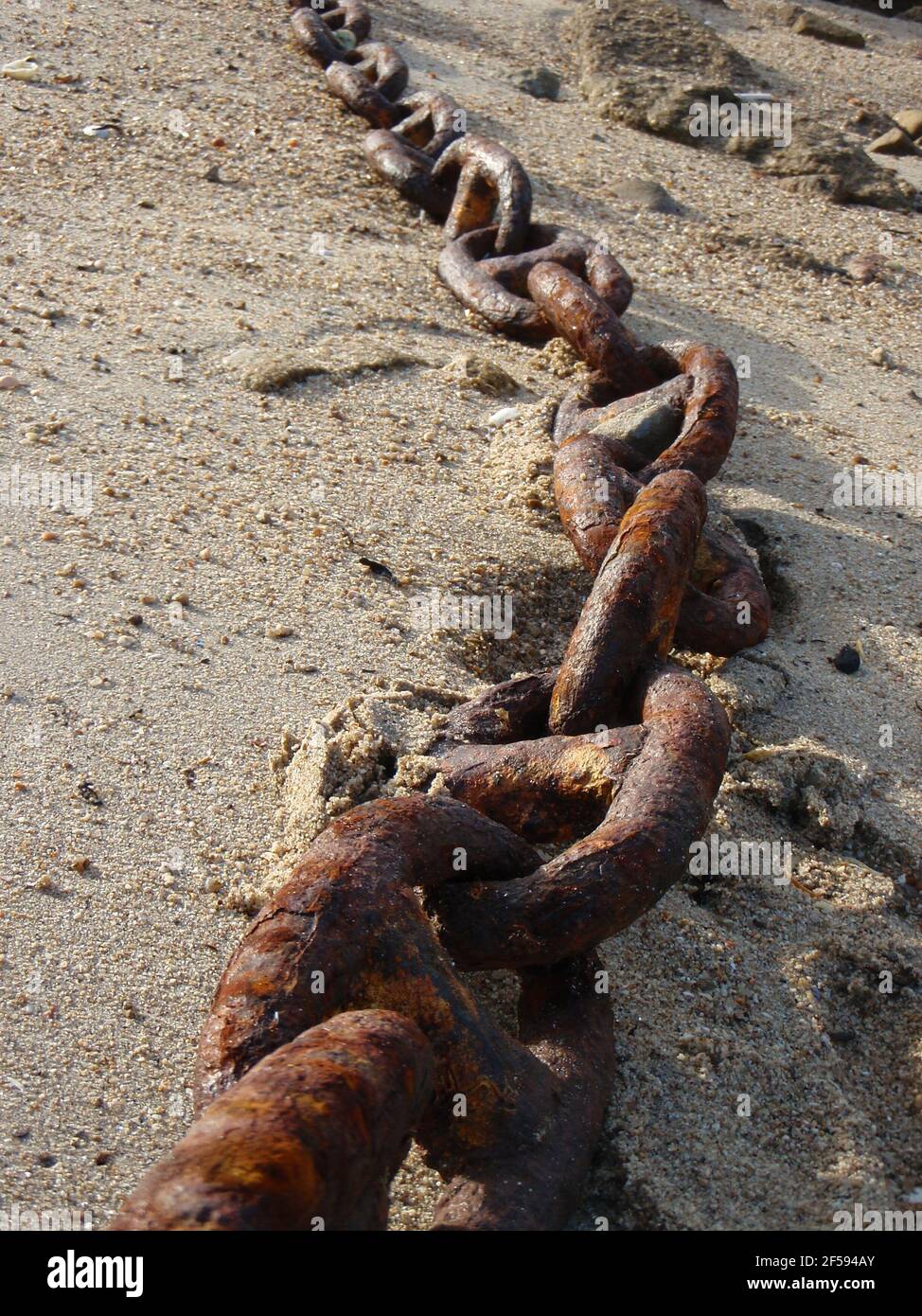 Running chains hi-res stock photography and images - Alamy