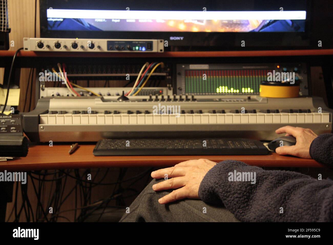 Cyber tools hi-res stock photography and images - Alamy