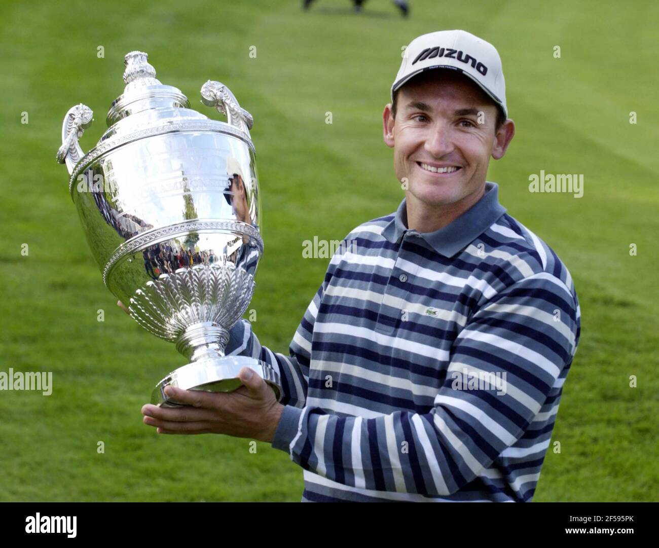 PGA GOLF AT WENTWORTH FINAL DAY 25/5/2003 IGNACIO GARRIDO AFTER WINNING ...