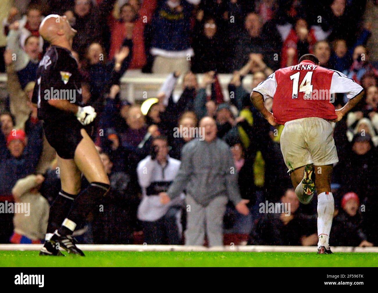 Henry 2nd hi-res stock photography and images - Alamy