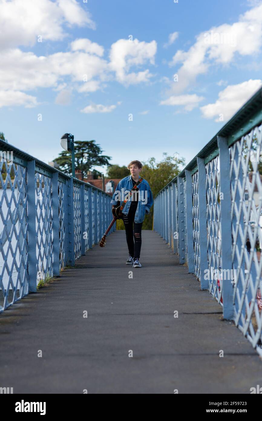 Acoustic guitar bridge hi-res stock photography and images - Alamy