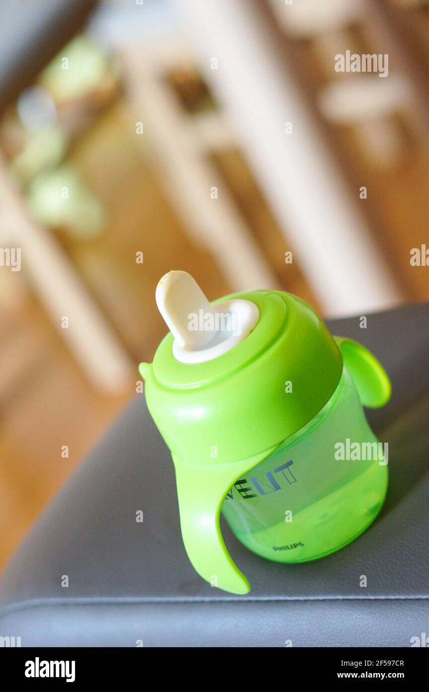 Philips avent hi-res stock photography and images - Alamy