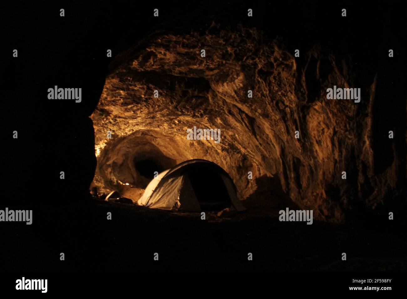 Cave camping hi-res stock photography and images - Alamy