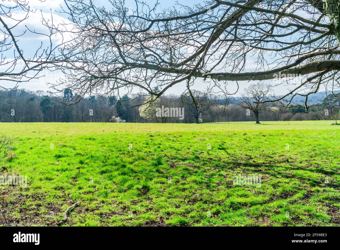 Moat mount hi-res stock photography and images - Alamy