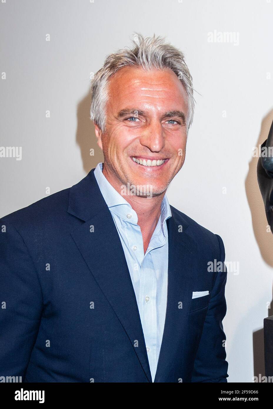 French footballer david ginola hi-res stock photography and images - Alamy