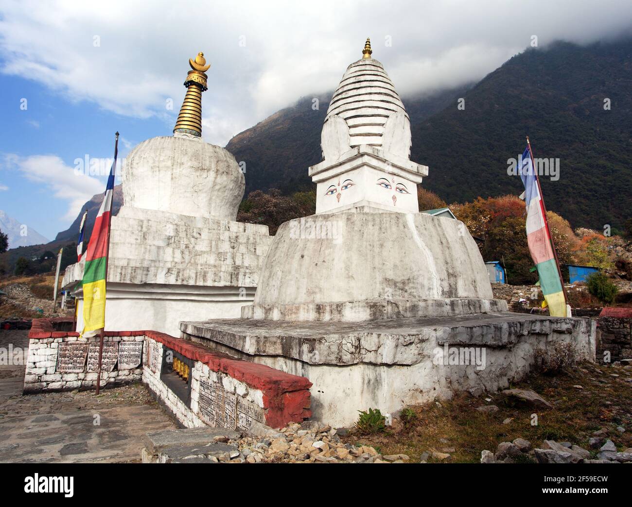 Buddhist culture hi-res stock photography and images - Alamy