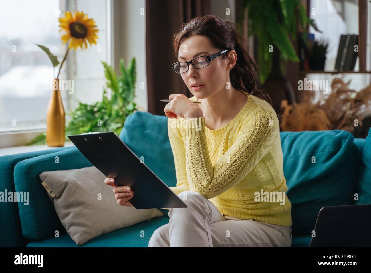 Positive thinking job interview hi-res stock photography and images - Alamy