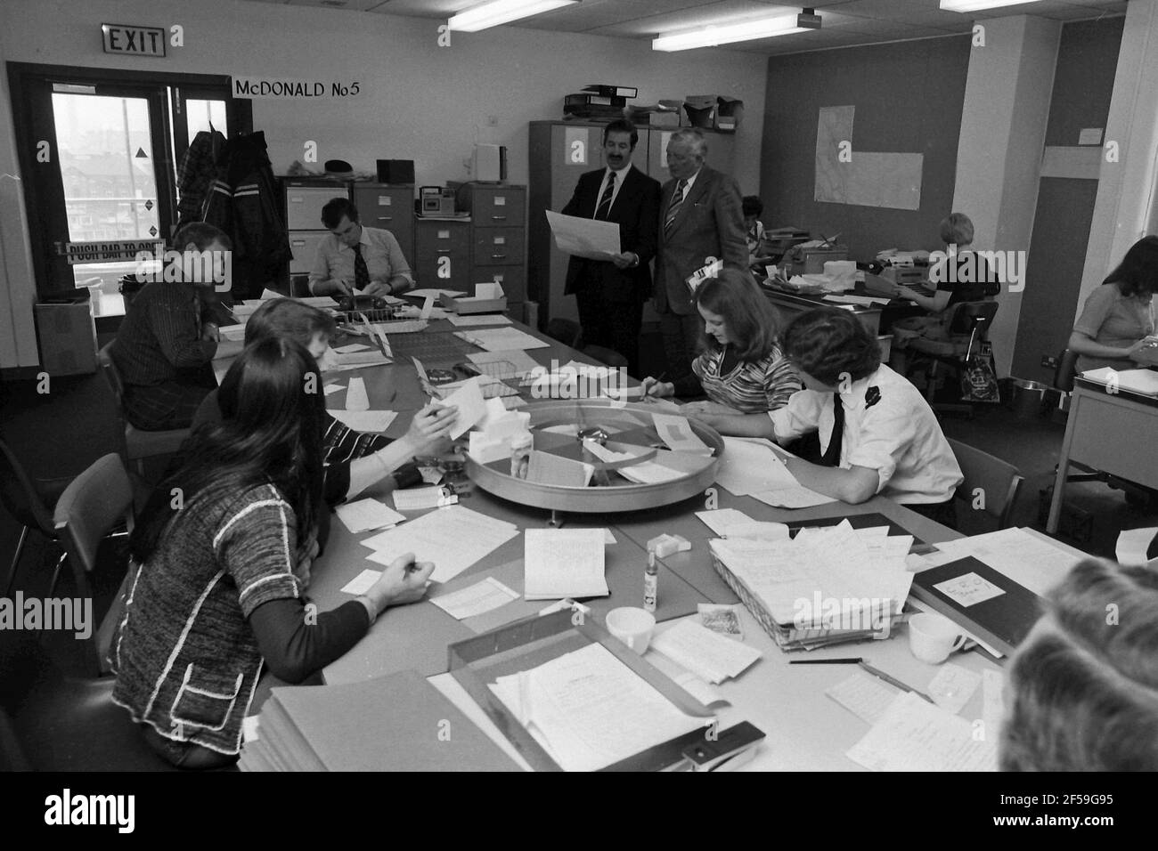 Police incident room Black and White Stock Photos & Images - Alamy