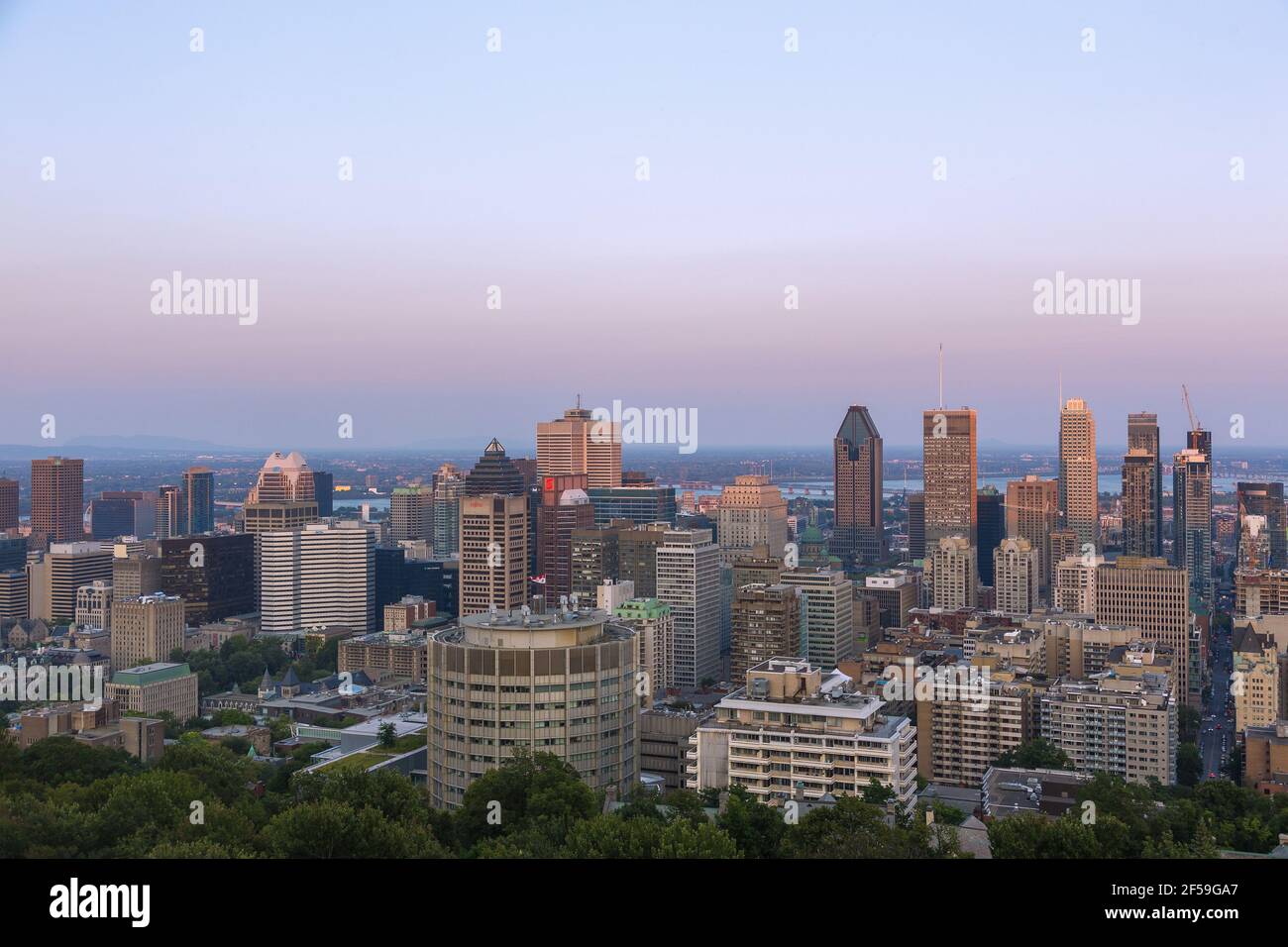 Mont royal viewpoint hi-res stock photography and images - Alamy