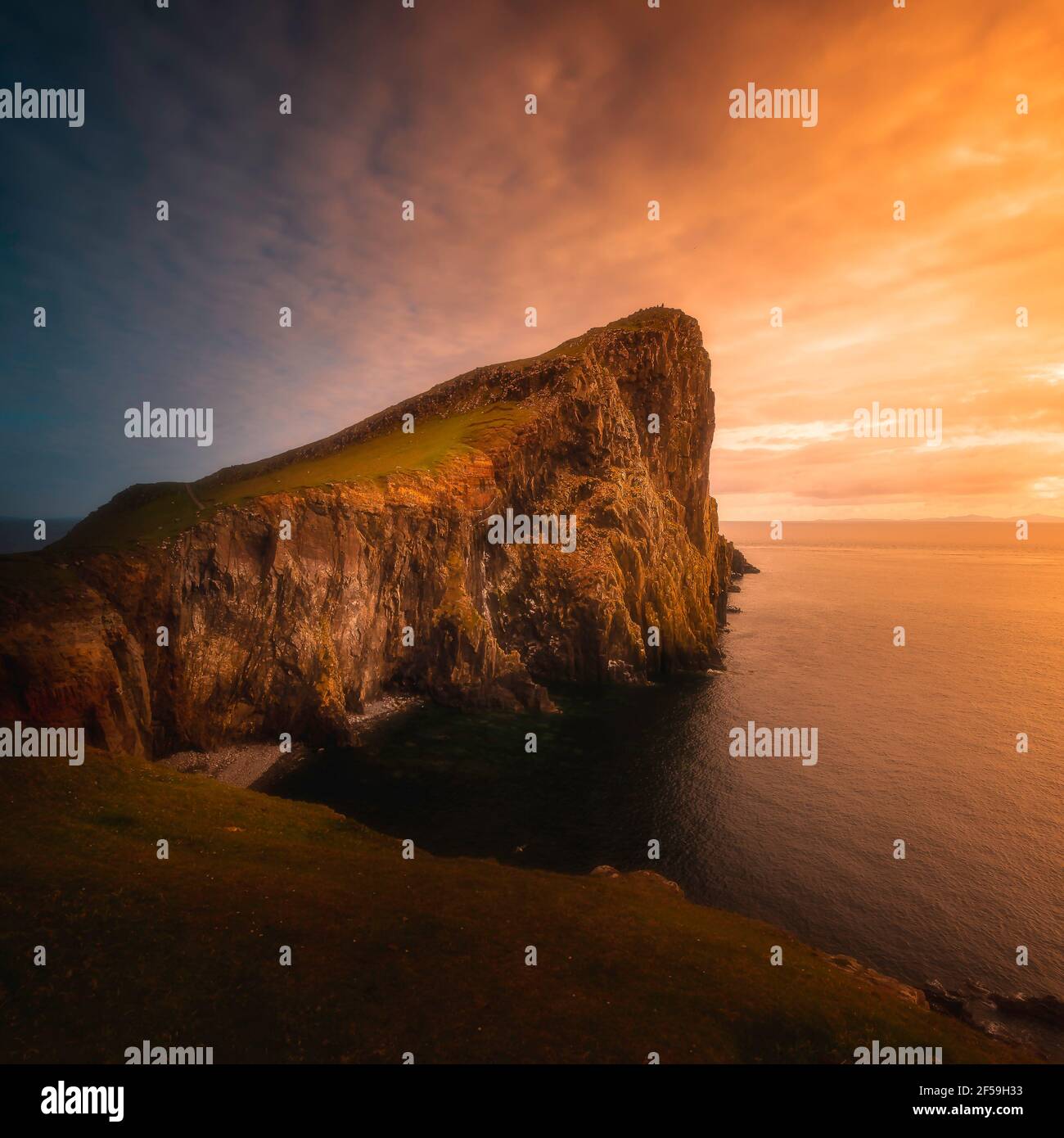 The neist point at sunset. Famous cliff head, landmark and tourists ...