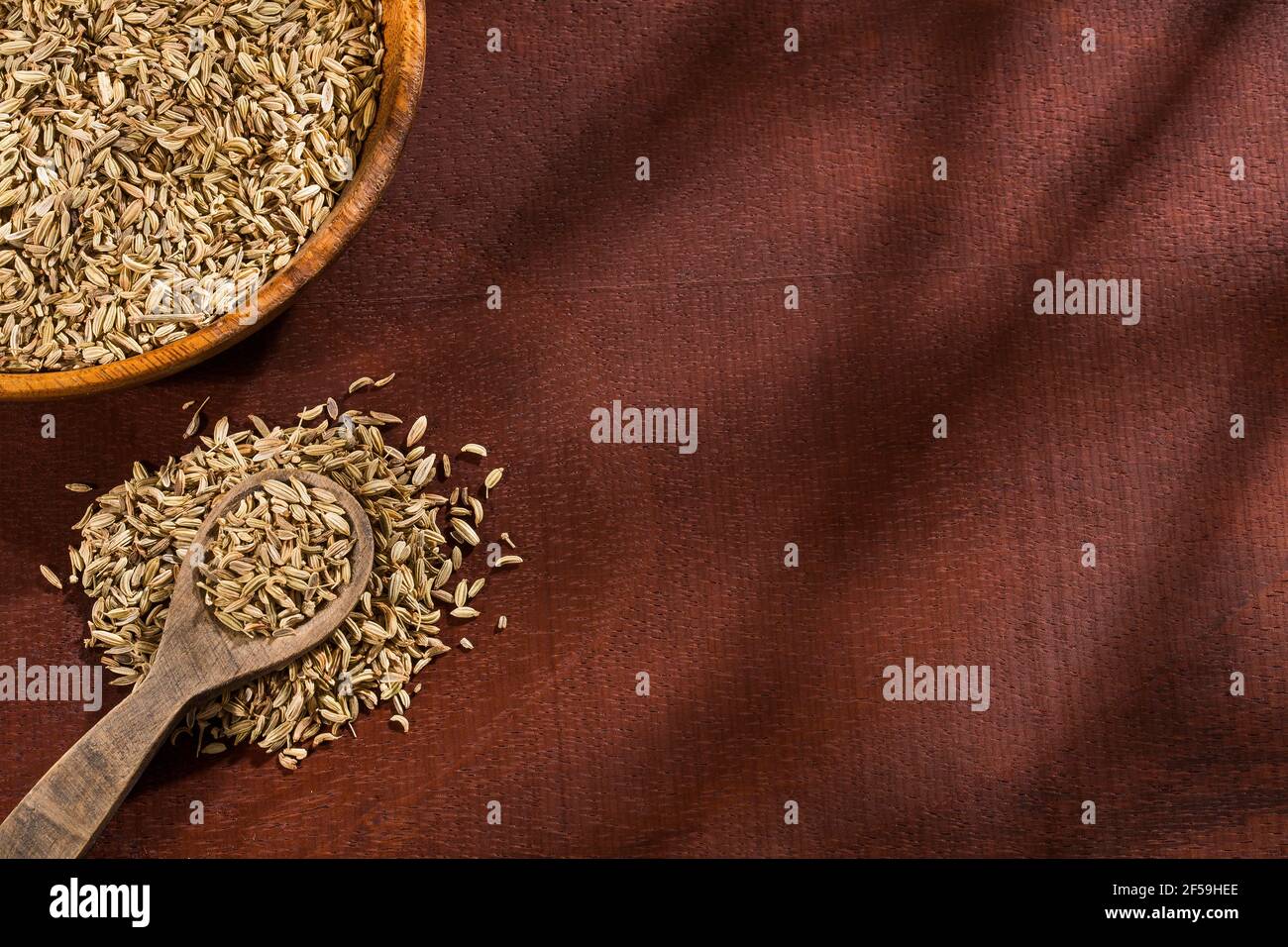 Foeniculum vulgare - Dry organic fennel seeds Stock Photo - Alamy