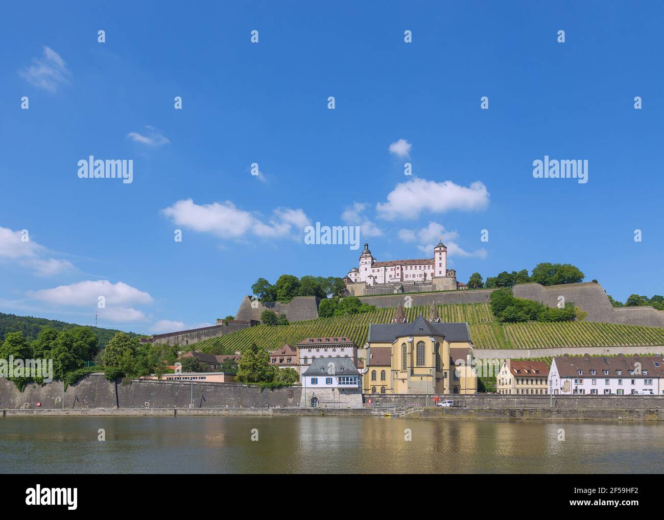 Romanesque basilicas hi-res stock photography and images - Alamy