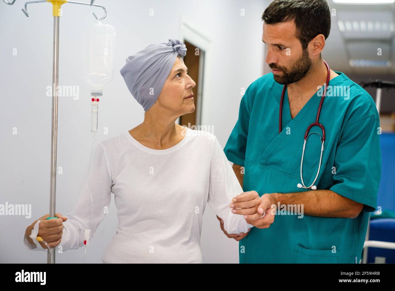 Cancer treatment infusion hi-res stock photography and images - Alamy
