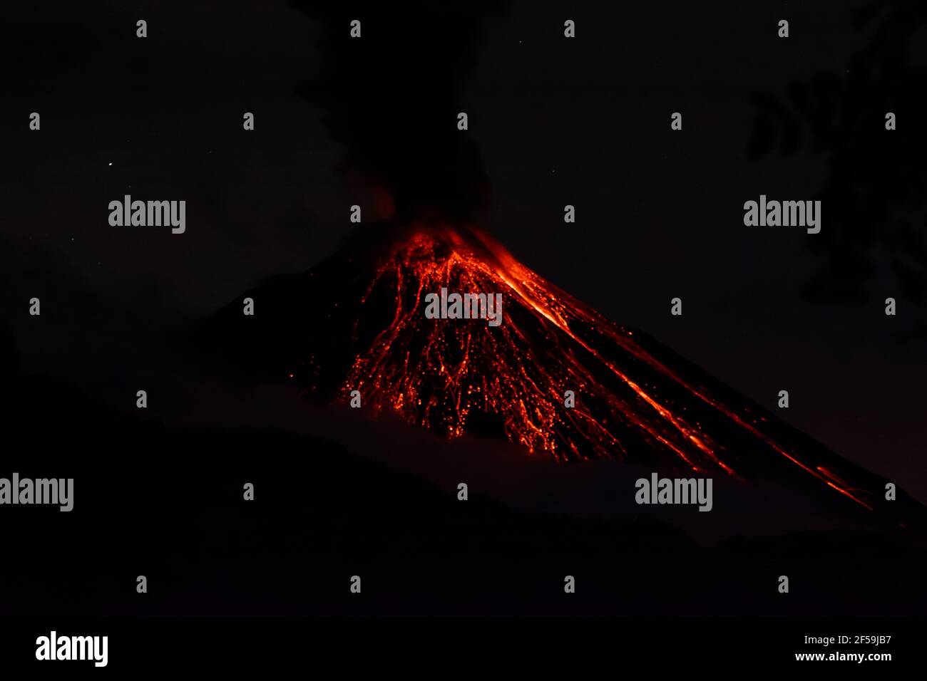 Reventador ecuador hi-res stock photography and images - Alamy