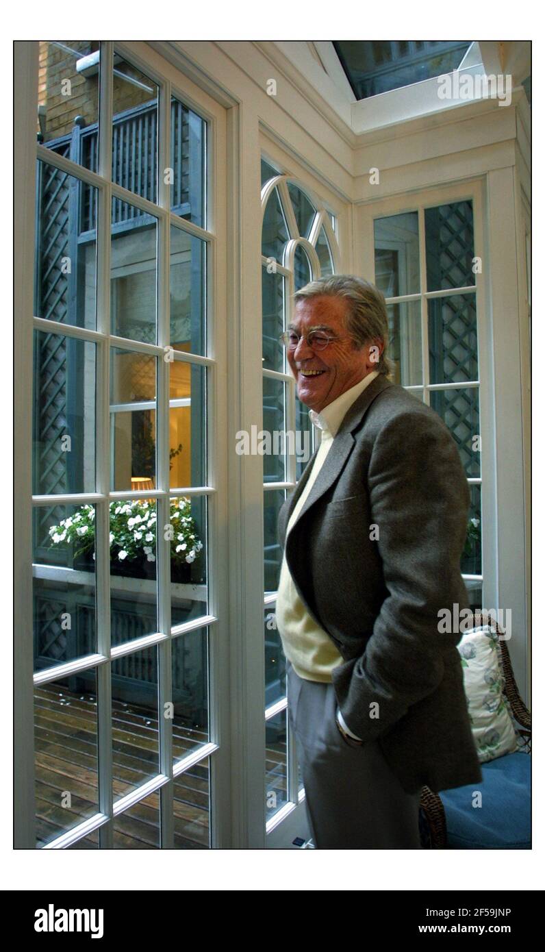 Dukes hotel london hi-res stock photography and images - Alamy