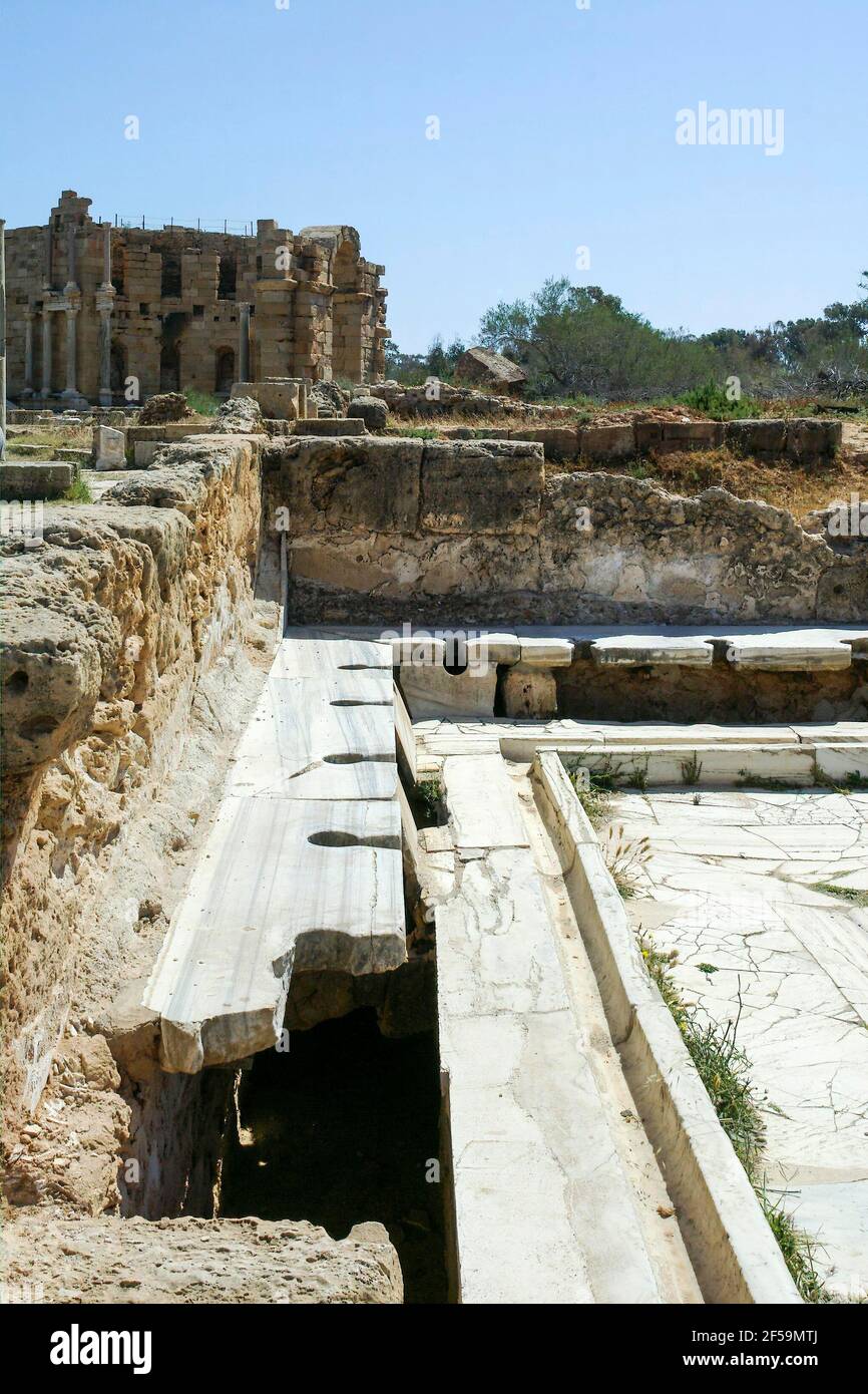Roman loo hi-res stock photography and images - Alamy
