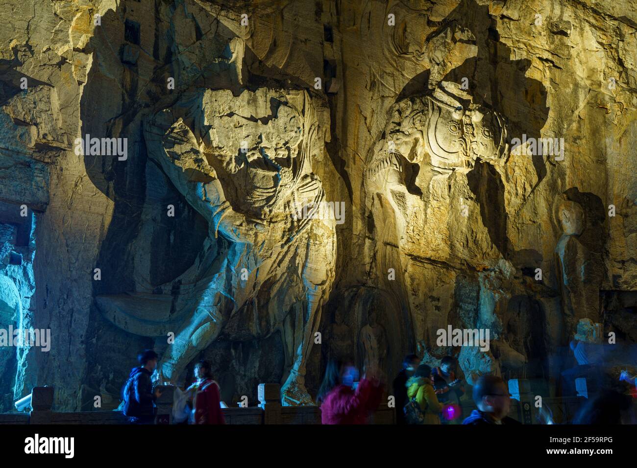 Night view of Longmen Grotto Stock Photo - Alamy