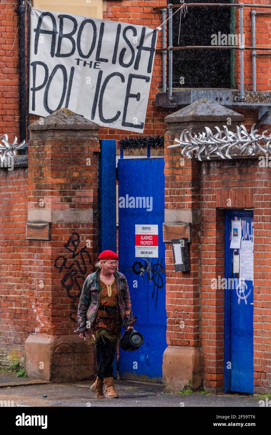 Police banner hi-res stock photography and images - Alamy