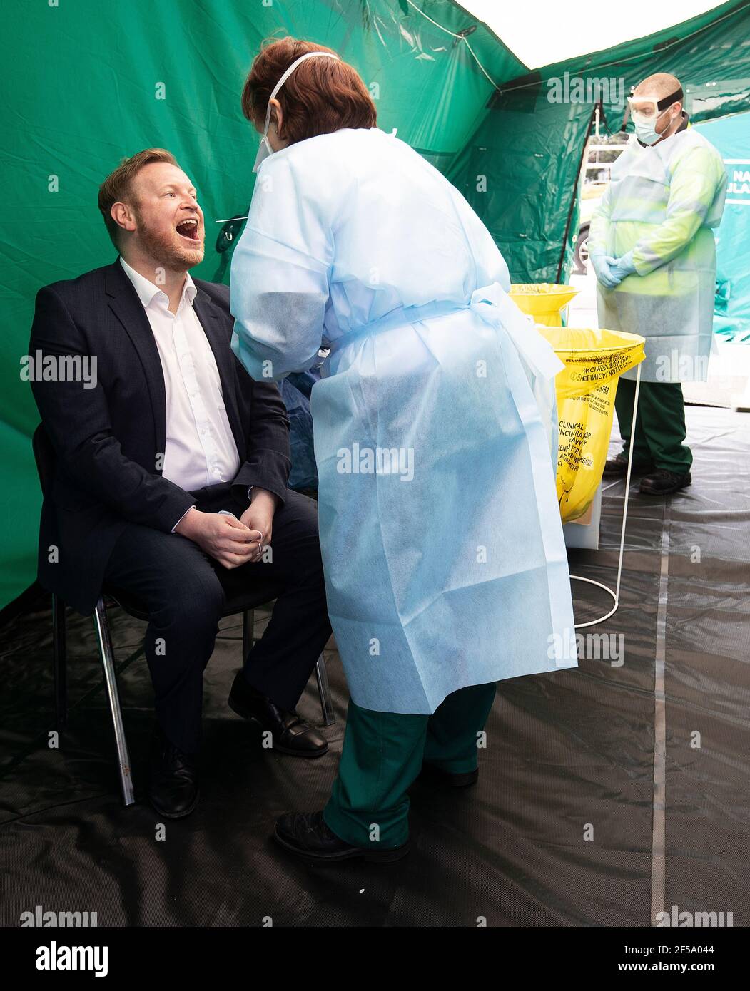 Hse test and trace hi-res stock photography and images - Alamy