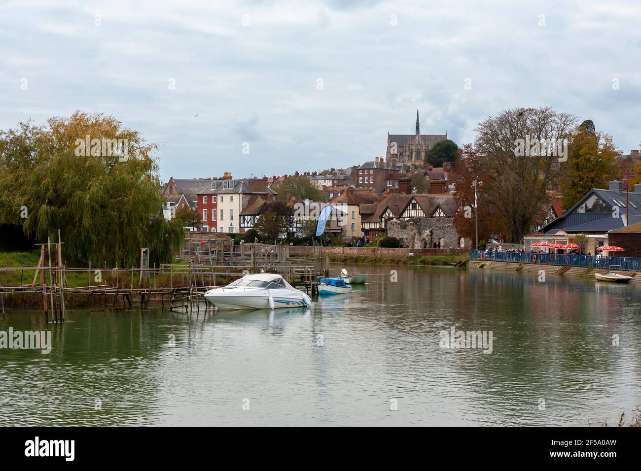 The River Arun at Arundel, with the Catholic Arundel Cathedral on the ...