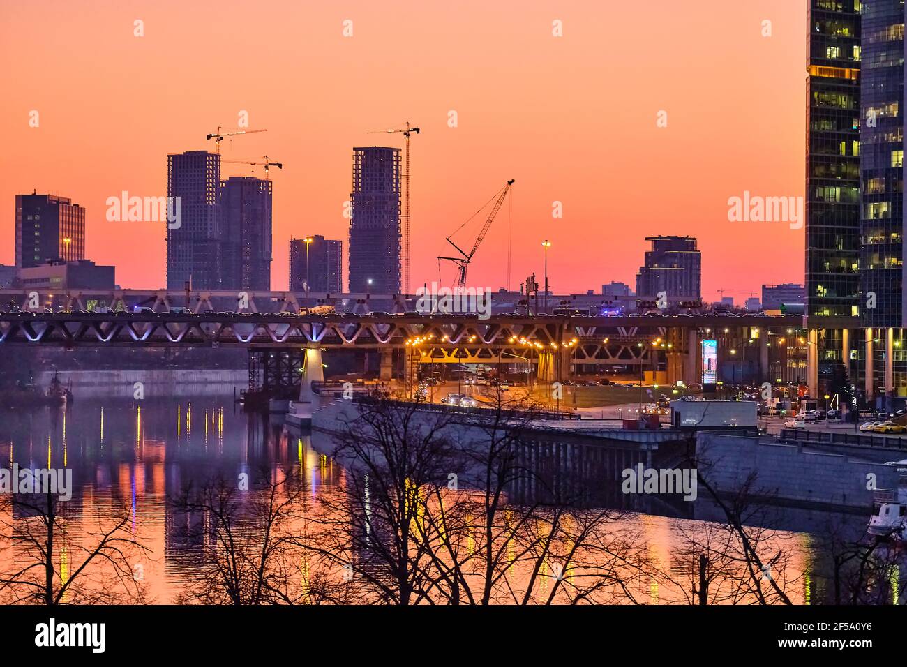 Contemporary glass towers moscow hi-res stock photography and images ...