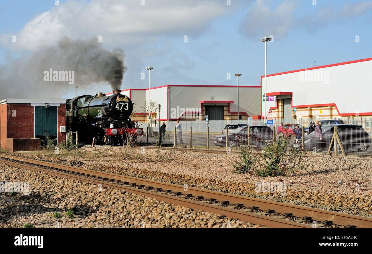 GWR No 6024 King Edward I speeding through Chippenham station with the ...