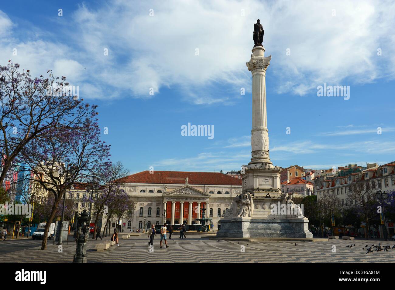 National Theatre Dona Maria II (Teatro Nacional Dona Maria II) and ...