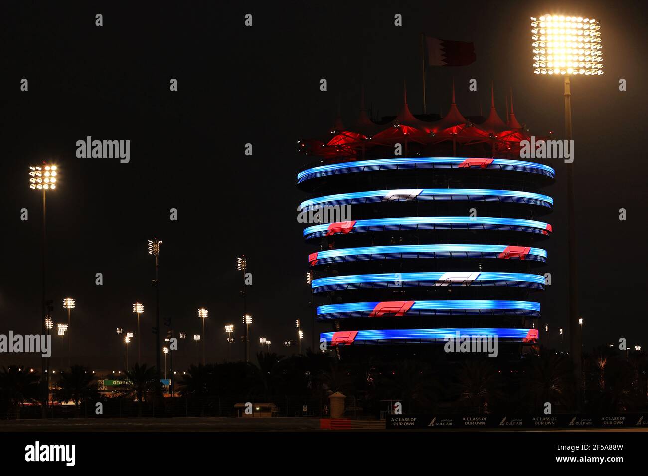 Bahrain formula 1 building hi-res stock photography and images - Alamy