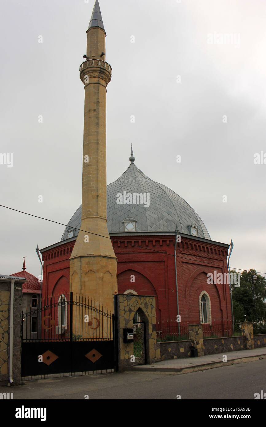 Red brick mosque hi-res stock photography and images - Alamy