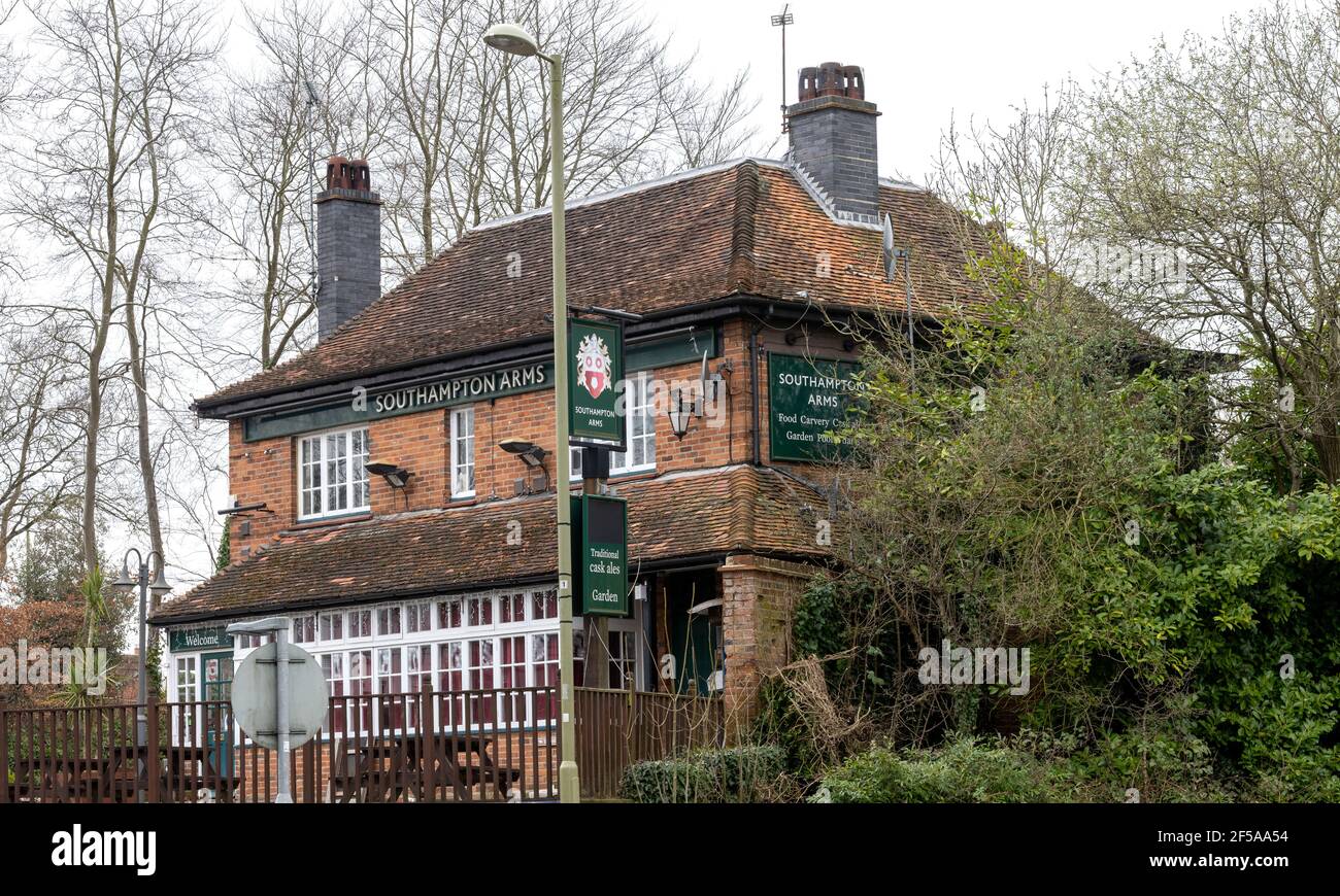 Andover arms hi-res stock photography and images - Alamy
