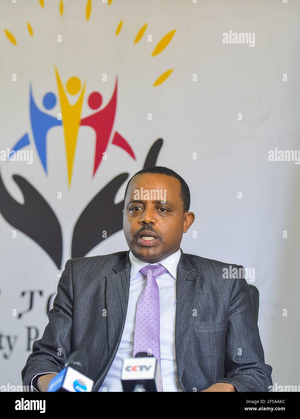 (210325) -- ADDIS ABABA, March 25, 2021 (Xinhua) -- Bikila Hurisa, head ...