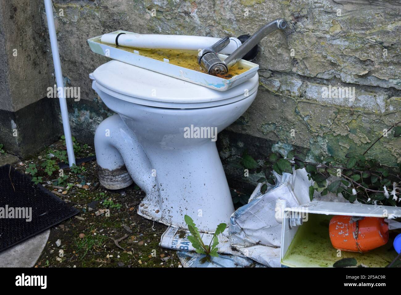 Toilet dumped hi-res stock photography and images - Alamy