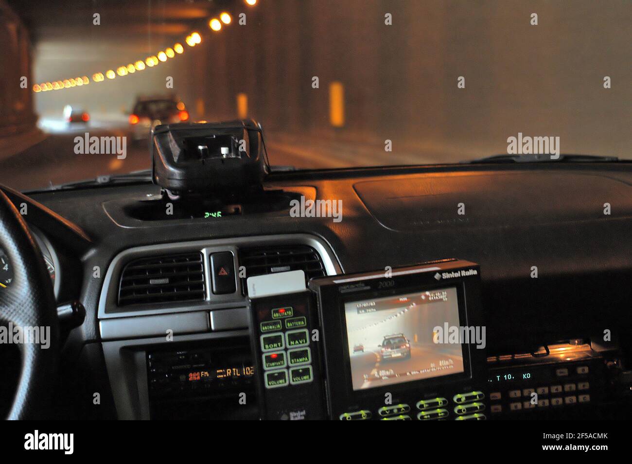 Control stradale hi-res stock photography and images - Alamy