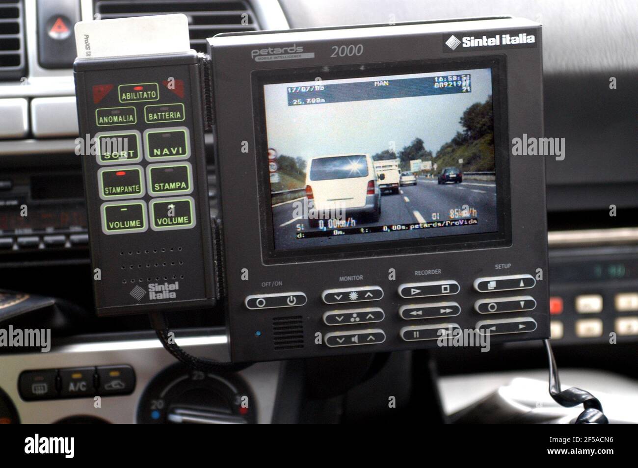 Traffic control monitor hi-res stock photography and images - Alamy