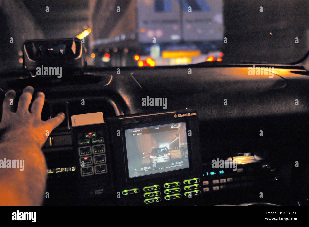 Iyaly, Provida speed limit control system mounted on a traffic police ...