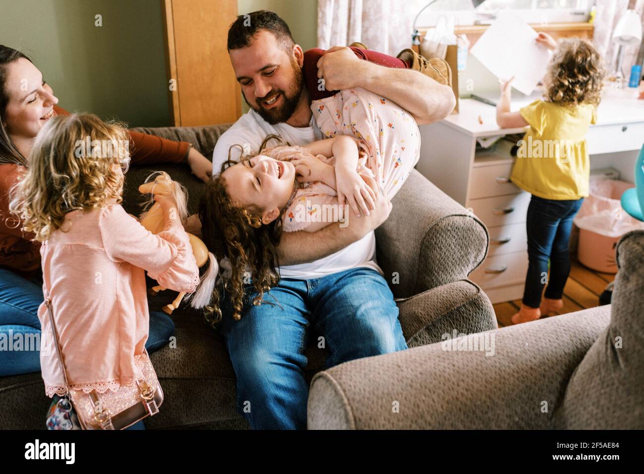 Family of five together hi-res stock photography and images - Alamy