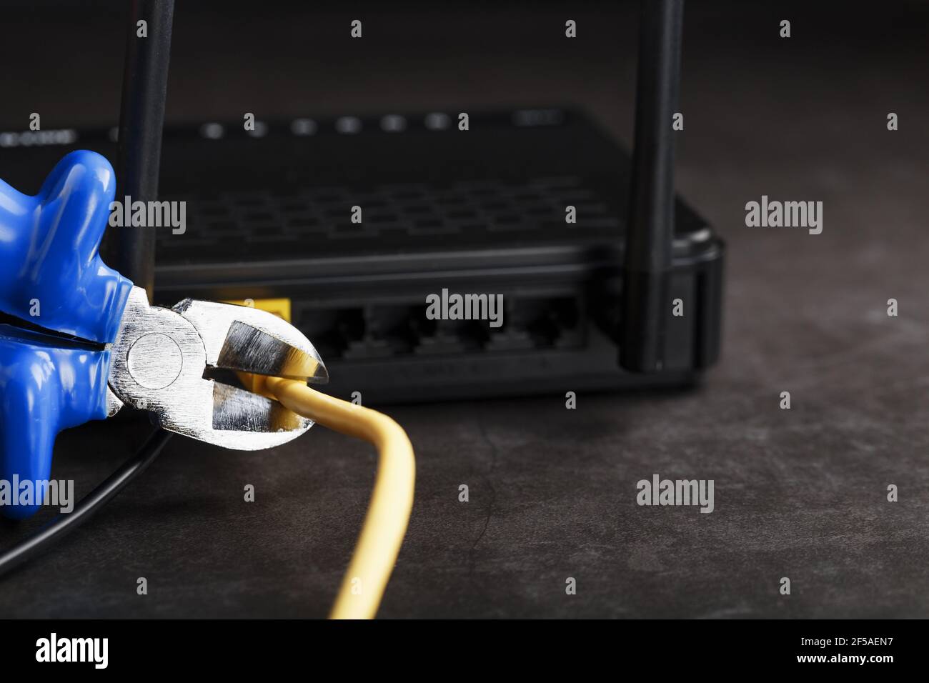 Cutting cable tv cord hi-res stock photography and images - Alamy