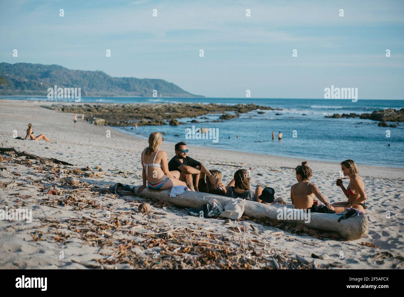 Sharing the beach hi-res stock photography and images - Alamy