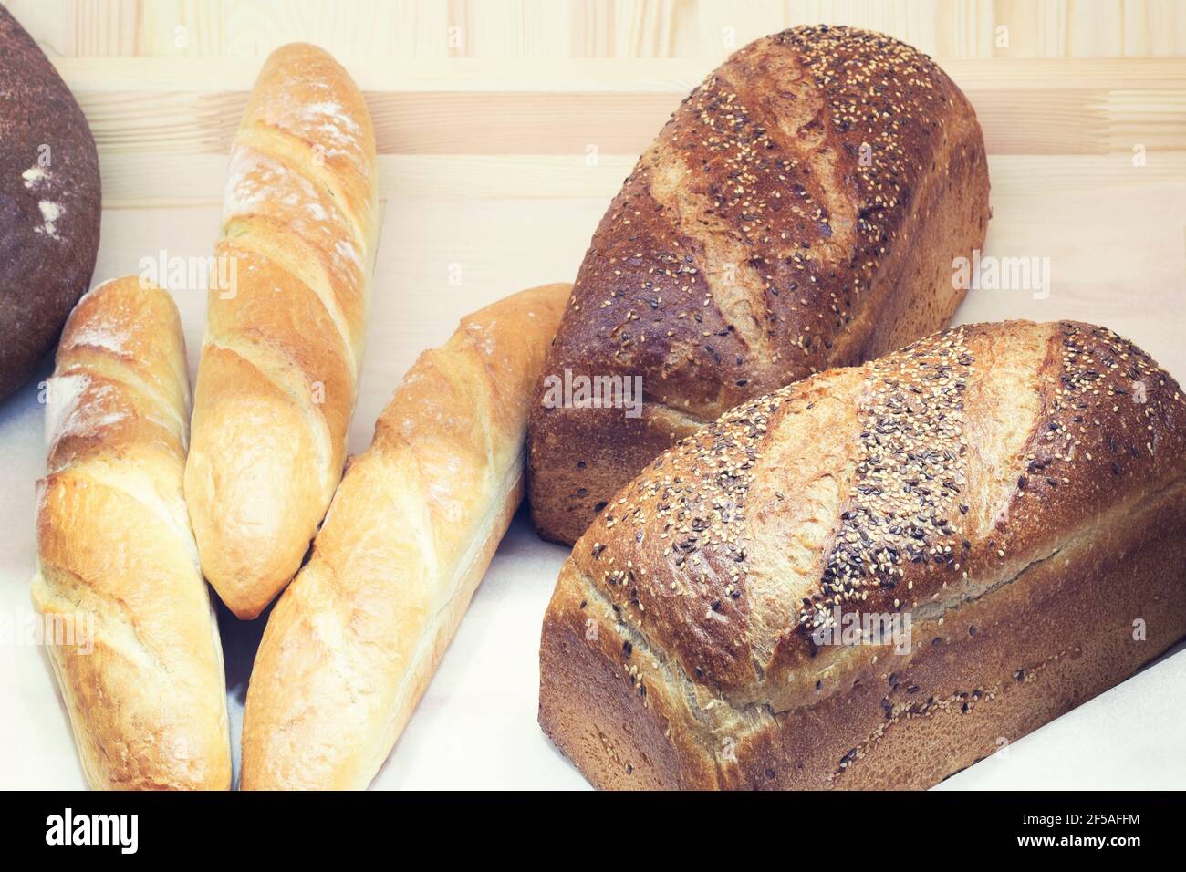 Lots of bread hi-res stock photography and images - Alamy