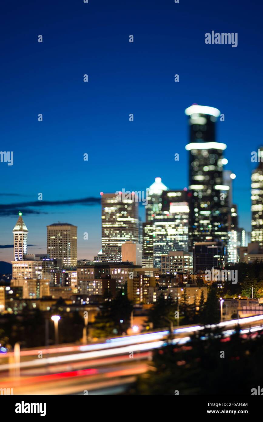 Downtown seattle skyline hi-res stock photography and images - Alamy