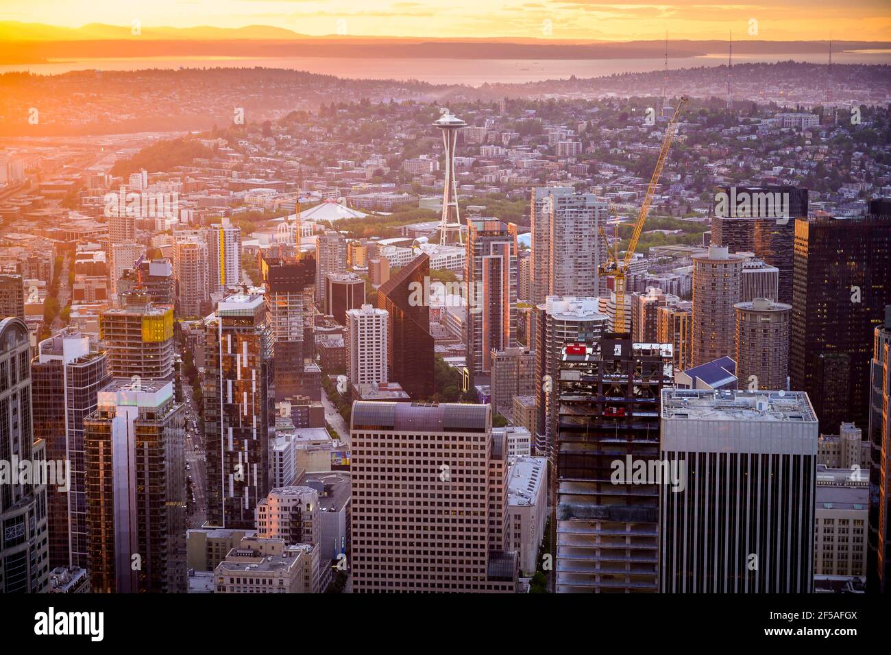 Seattle skyline daytime hi-res stock photography and images - Alamy