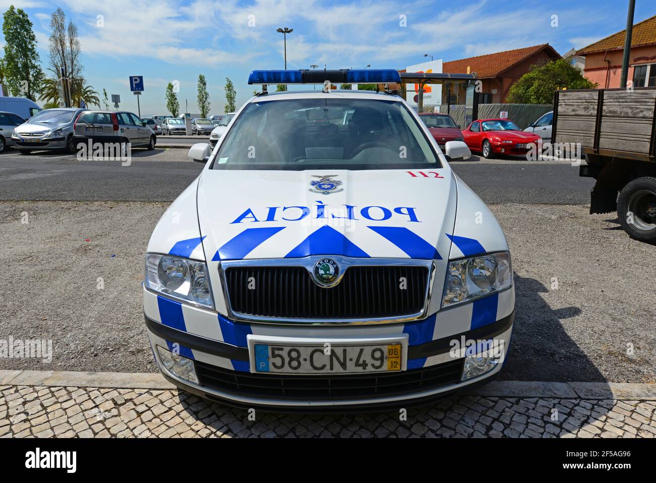 Lisbon police car hi-res stock photography and images - Alamy